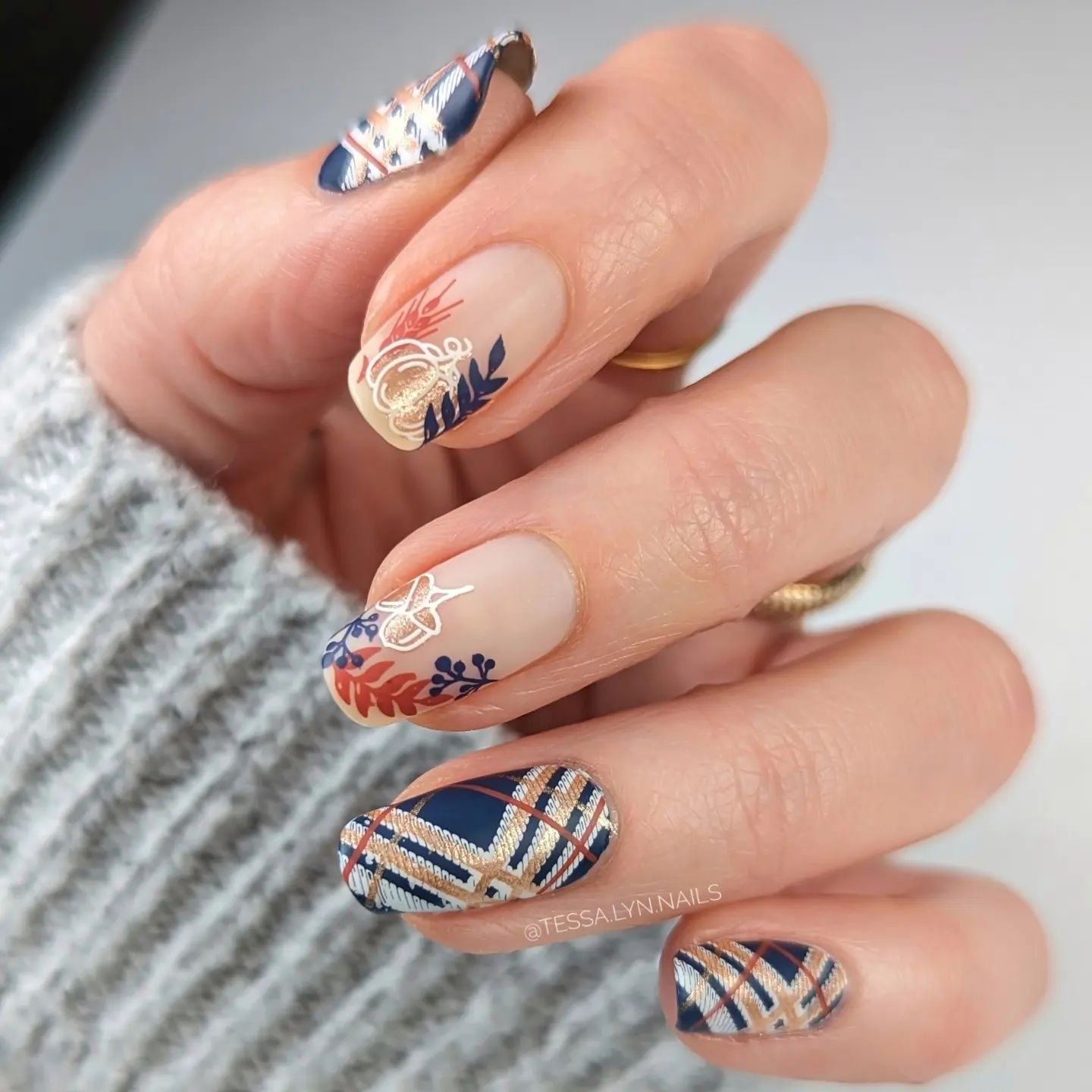 September Nail Art Inspo: Fresh Ideas To Transition Into Fall - Dream ...