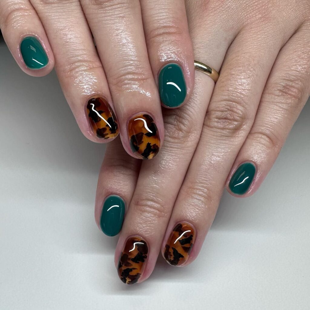 September Nail Art Inspo: Fresh Ideas To Transition Into Fall - Dream ...