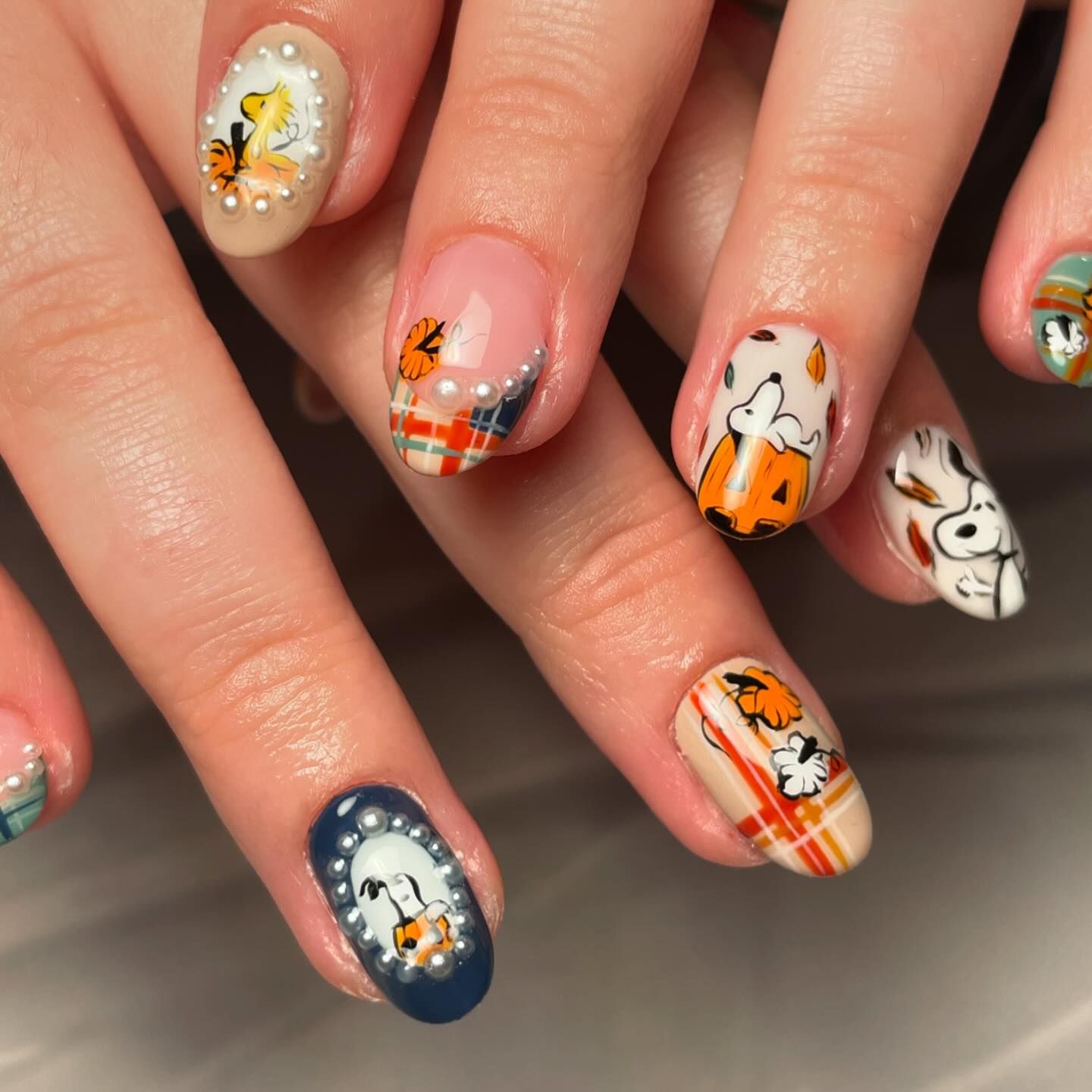 Snoopy Fall Nails: The Ultimate Guide To Festive Peanuts-Inspired Nail ...