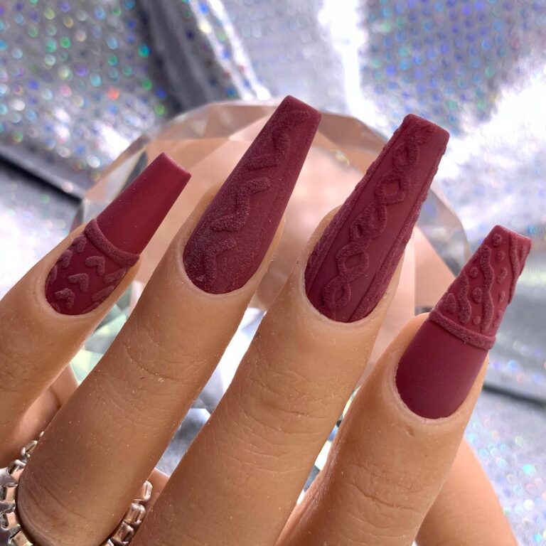 Sweater Nails: The Ultimate Fall Trend - Dream Manicures