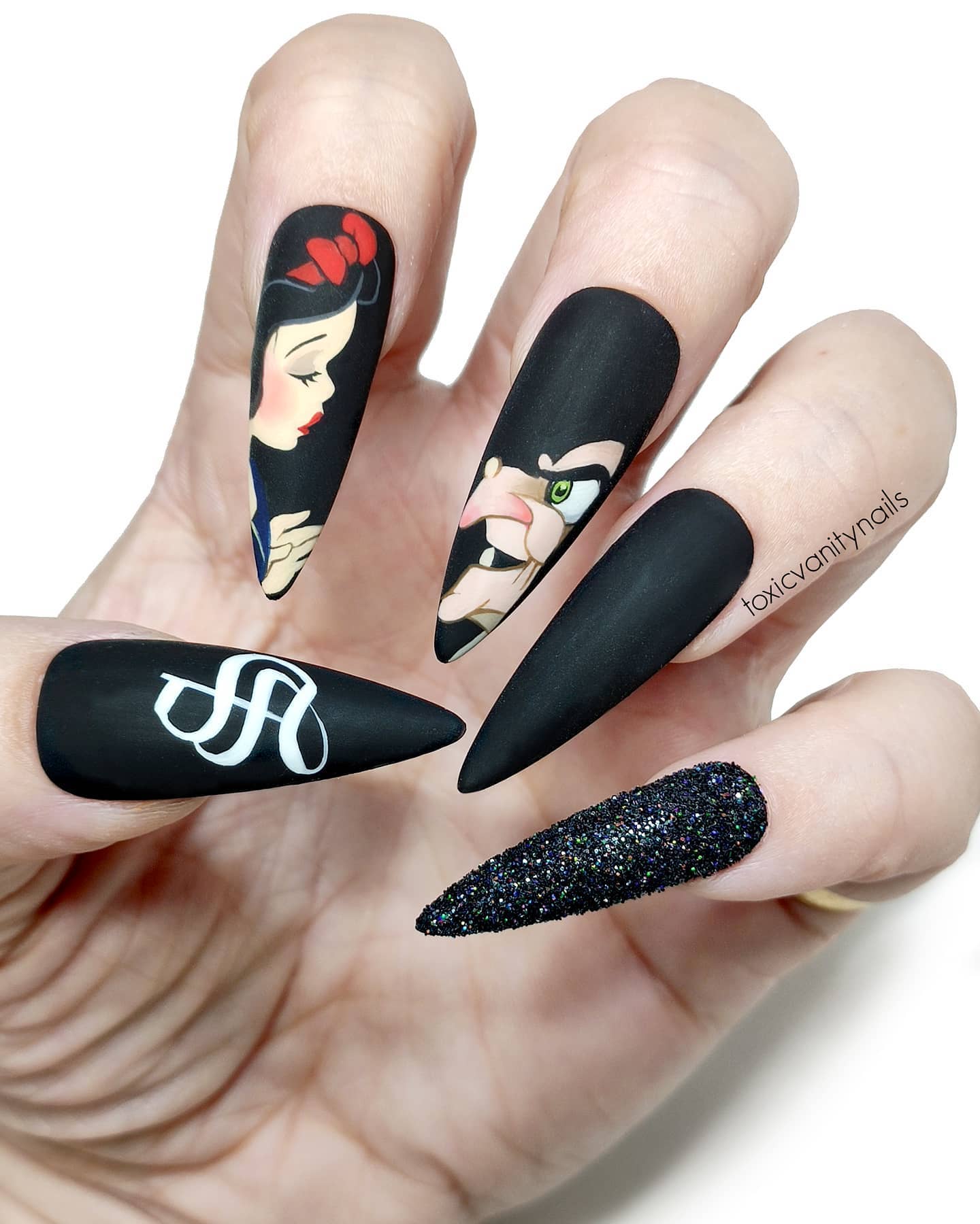 Snow White Nails: Enchanting Designs To Celebrate The Fairest Of Them ...